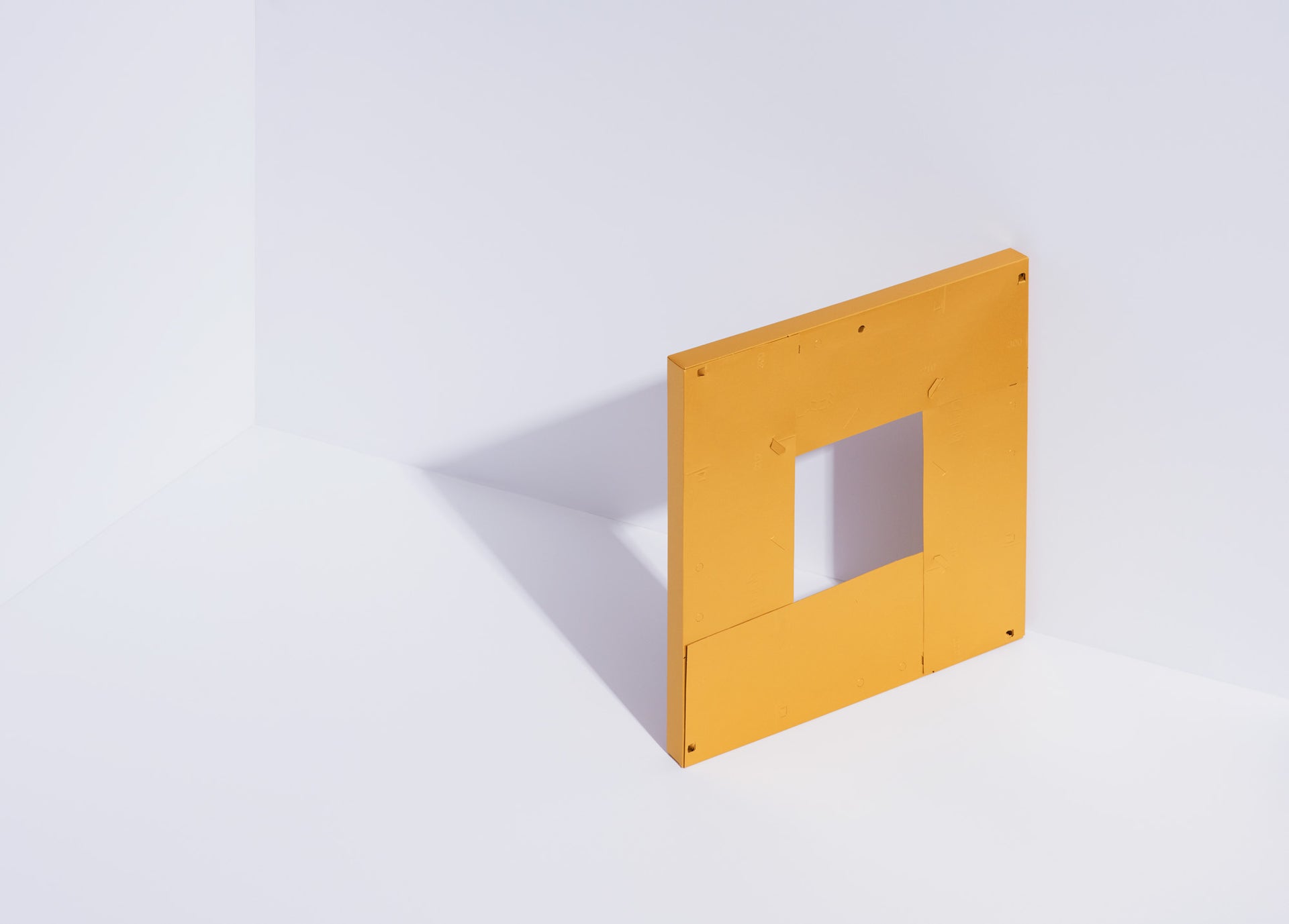 Pop-up Frames — Beautiful cut-to-size picture frames